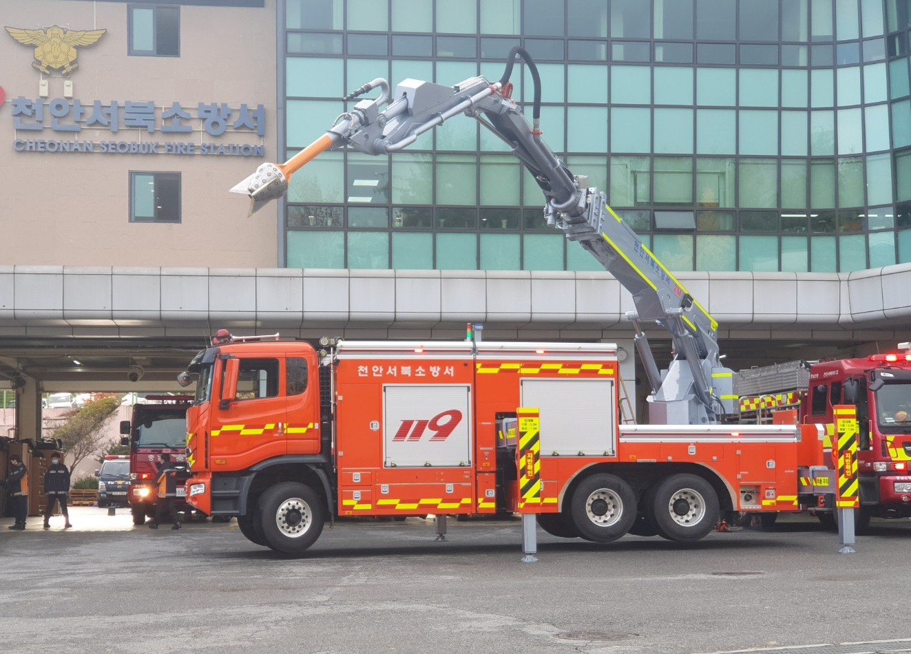 'Transformer fire engine' appeared in Chungcheongnam-do, Chungnam ...